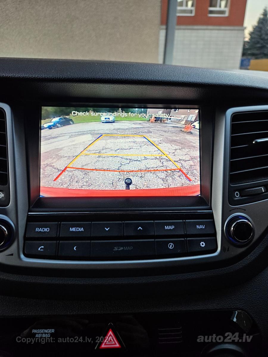 Red Hyundai Tucson 2018 in Tartu, with an engine capacity of 2.00 L and mileage of 193 thousand km for 17700 €, photo 14 on AUTOMOTO.COM.LV