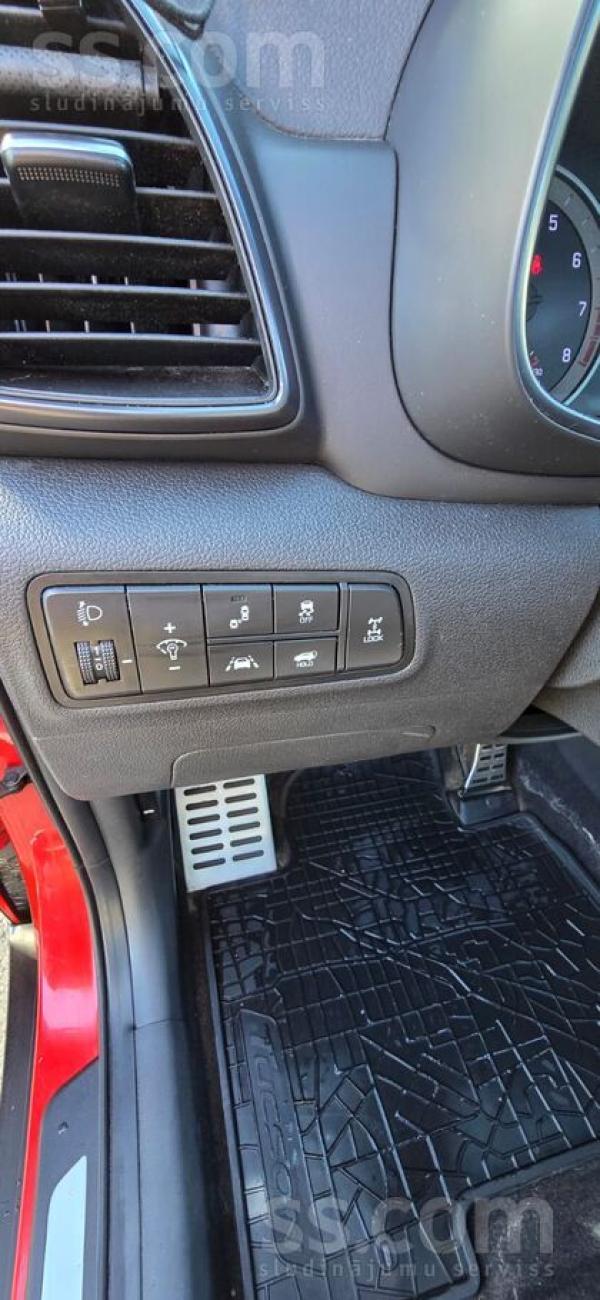Sarkans Hyundai Tucson 2019 Rīga, ar dzinēja tilpumu 1.60 L un nobraukumu 126 tūkst. km par 18400 €, foto 8 vietnē AUTOMOTO.COM.LV
