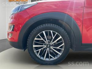 Sarkans Hyundai Tucson 2020 Rīga, ar dzinēja tilpumu 1.60 L un nobraukumu 143 tūkst. km par 15990 €, foto 19 vietnē AUTOMOTO.COM.LV