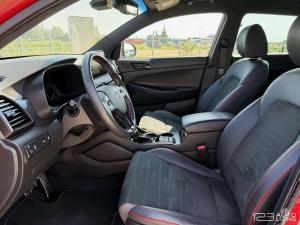 Sarkans Hyundai Tucson 2020 Tauragė, ar dzinēja tilpumu 1.60 L un nobraukumu 113 tūkst. km par 15800 €, foto 13 vietnē AUTOMOTO.COM.LV