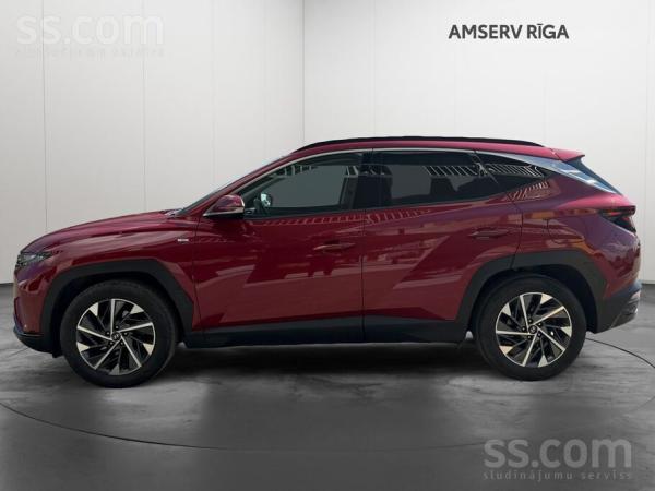 Red Hyundai Tucson 2021 in Riga, with an engine capacity of 1.60 L and mileage of 79 thousand km for 19400 €, photo 4 on AUTOMOTO.COM.LV