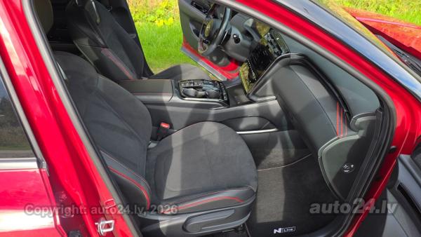 Red Hyundai Tucson 2021 in Tallinn, with an engine capacity of 1.60 L and mileage of 45 thousand km for 25999 €, photo 10 on AUTOMOTO.COM.LV
