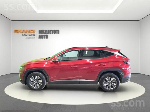 Sarkans Hyundai Tucson 2021 Rīga, ar dzinēja tilpumu 1.60 L un nobraukumu 130 tūkst. km par 21990 €, foto 4 vietnē AUTOMOTO.COM.LV