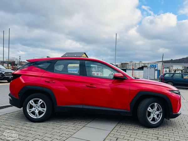 Red Hyundai Tucson 2022 in Kaunas, with an engine capacity of 1.60 L and mileage of 26 thousand km for 26358 €, photo 3 on AUTOMOTO.COM.LV