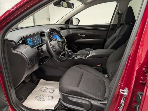 Red Hyundai Tucson 2022 in Kaunas, with an engine capacity of 1.60 L and mileage of 83 thousand km for 26499 €, photo 8 on AUTOMOTO.COM.LV