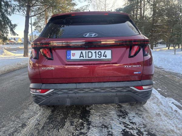Red Hyundai Tucson 2022 in Vilnius, with an engine capacity of 1.60 L and mileage of 179 thousand km for 17400 €, photo 5 on AUTOMOTO.COM.LV