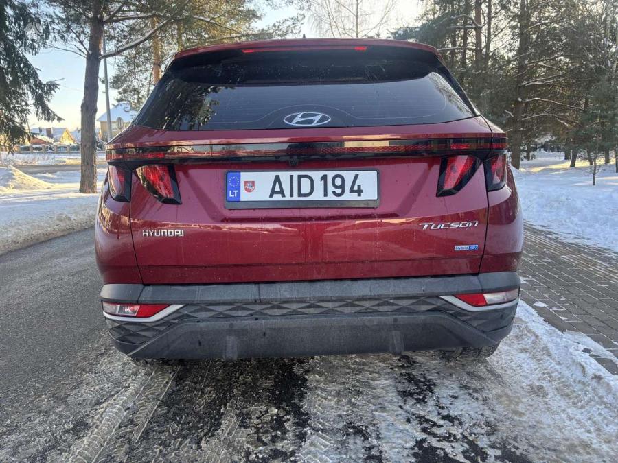 Red Hyundai Tucson 2022 in Vilnius, with an engine capacity of 1.60 L and mileage of 179 thousand km for 17400 €, photo 5 on AUTOMOTO.COM.LV