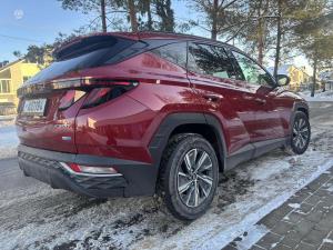 Red Hyundai Tucson 2022 in Vilnius, with an engine capacity of 1.60 L and mileage of 179 thousand km for 17400 €, photo 6 on AUTOMOTO.COM.LV