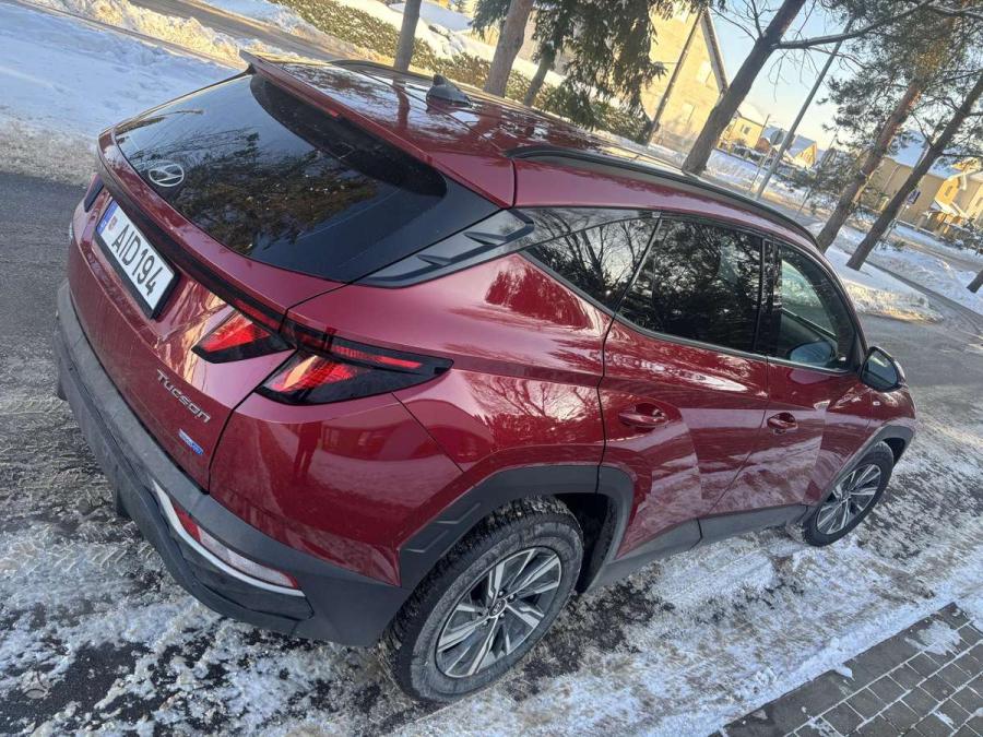 Red Hyundai Tucson 2022 in Vilnius, with an engine capacity of 1.60 L and mileage of 179 thousand km for 17400 €, photo 7 on AUTOMOTO.COM.LV