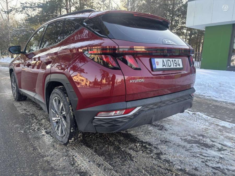 Red Hyundai Tucson 2022 in Vilnius, with an engine capacity of 1.60 L and mileage of 179 thousand km for 17400 €, photo 10 on AUTOMOTO.COM.LV