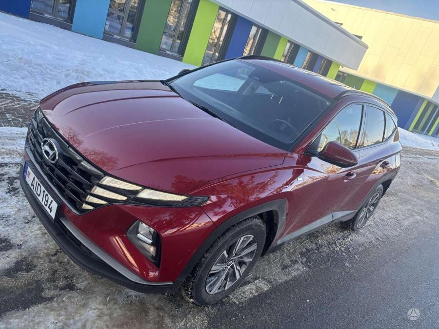Red Hyundai Tucson 2022 in Vilnius, with an engine capacity of 1.60 L and mileage of 179 thousand km for 17400 €, photo 14 on AUTOMOTO.COM.LV