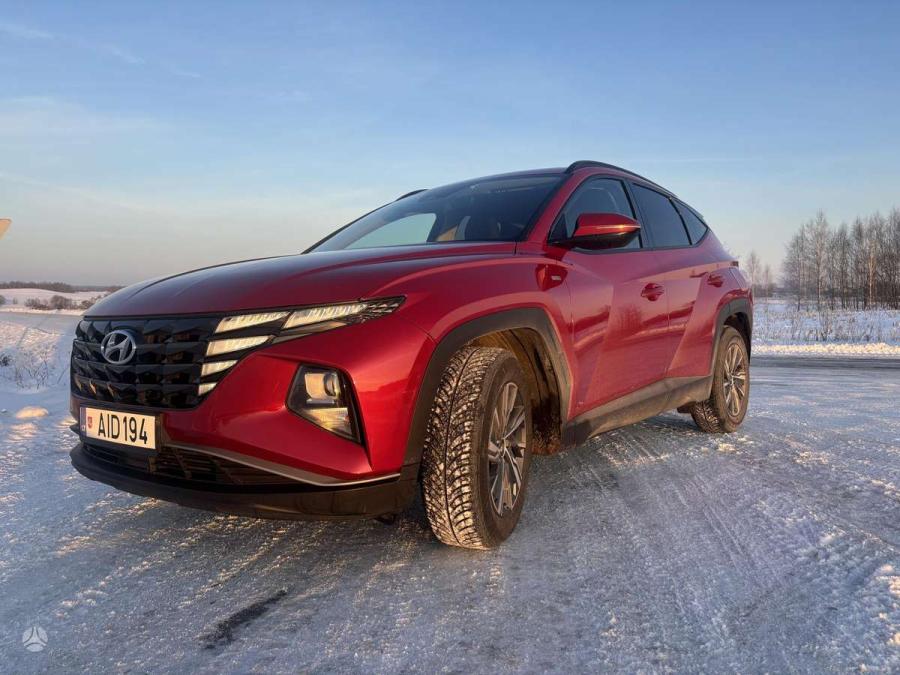 Red Hyundai Tucson 2022 in Vilnius, with an engine capacity of 1.60 L and mileage of 179 thousand km for 17400 €, photo 15 on AUTOMOTO.COM.LV