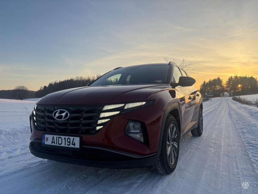 Red Hyundai Tucson 2022 in Vilnius, with an engine capacity of 1.60 L and mileage of 179 thousand km for 17400 €, photo 20 on AUTOMOTO.COM.LV