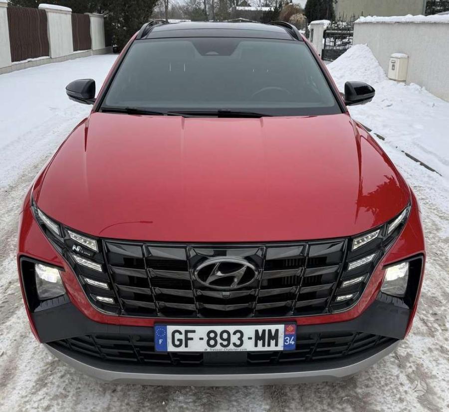 Red Hyundai Tucson 2022 in Kaunas, with an engine capacity of 1.60 L and mileage of 176 thousand km for 21999 €, photo 1 on AUTOMOTO.COM.LV