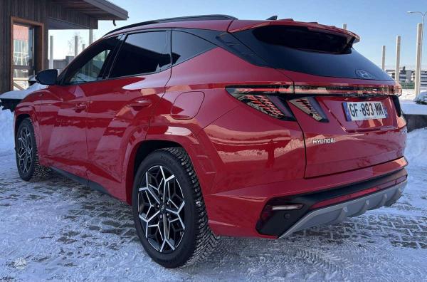 Red Hyundai Tucson 2022 in Kaunas, with an engine capacity of 1.60 L and mileage of 176 thousand km for 19900 €, photo 6 on AUTOMOTO.COM.LV