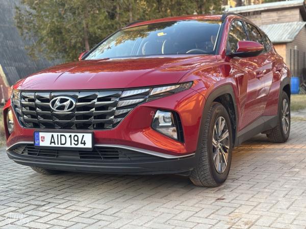 Sarkans Hyundai Tucson 2022 Viļņa, ar dzinēja tilpumu 1.60 L un nobraukumu 180 tūkst. km par 16800 €, foto 1 vietnē AUTOMOTO.COM.LV