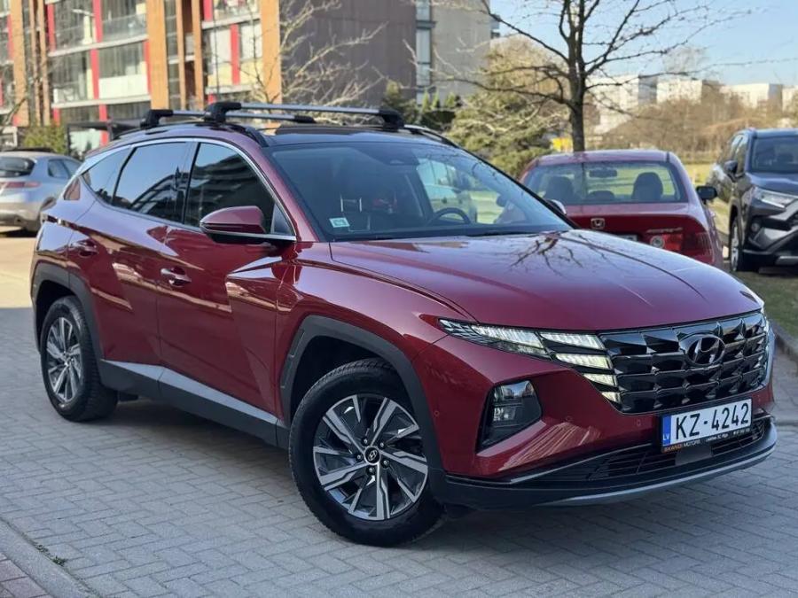 Sarkans Hyundai Tucson 2022 Rīga, ar dzinēja tilpumu 1.60 L un nobraukumu 85 tūkst. km par 21990 €, foto 1 vietnē AUTOMOTO.COM.LV