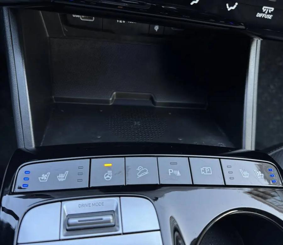 Sarkans Hyundai Tucson 2022 Rīga, ar dzinēja tilpumu 1.60 L un nobraukumu 85 tūkst. km par 21990 €, foto 22 vietnē AUTOMOTO.COM.LV