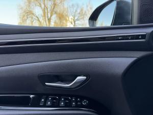 Sarkans Hyundai Tucson 2022 Rīga, ar dzinēja tilpumu 1.60 L un nobraukumu 85 tūkst. km par 21990 €, foto 32 vietnē AUTOMOTO.COM.LV