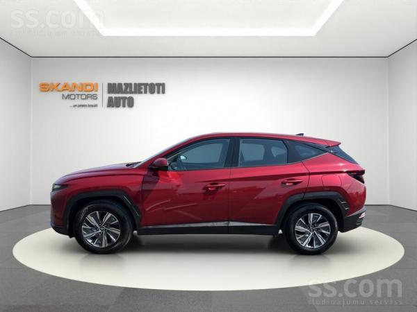 Red Hyundai Tucson 2022 in Riga, with an engine capacity of 1.60 L and mileage of 44 thousand km for 18490 €, photo 3 on AUTOMOTO.COM.LV