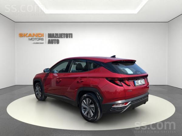 Red Hyundai Tucson 2022 in Riga, with an engine capacity of 1.60 L and mileage of 44 thousand km for 18490 €, photo 4 on AUTOMOTO.COM.LV
