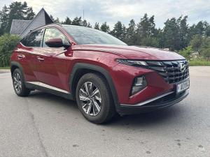 Red Hyundai Tucson 2022 in Vilnius, with an engine capacity of 1.60 L and mileage of 180 thousand km for 16500 €, photo 4 on AUTOMOTO.COM.LV