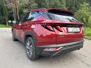 Red Hyundai Tucson 2022 in Vilnius, with an engine capacity of 1.60 L and mileage of 180 thousand km for 16500 €, photo 11 on AUTOMOTO.COM.LV