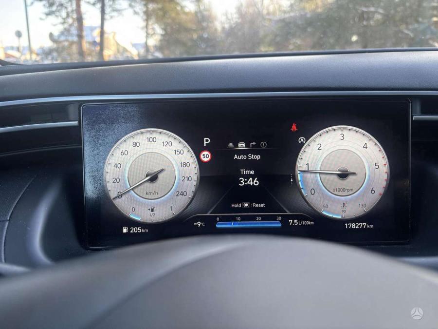 Red Hyundai Tucson 2022 in Vilnius, with an engine capacity of 1.60 L and mileage of 180 thousand km for 16500 €, photo 18 on AUTOMOTO.COM.LV