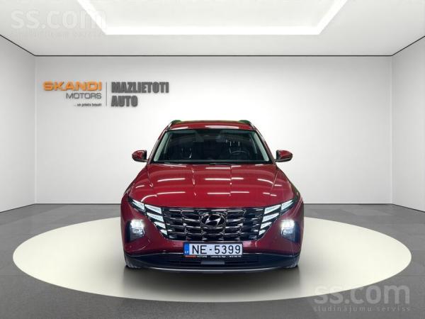 Red Hyundai Tucson 2022 in Riga, with an engine capacity of 1.60 L and mileage of 42 thousand km for 26490 €, photo 3 on AUTOMOTO.COM.LV