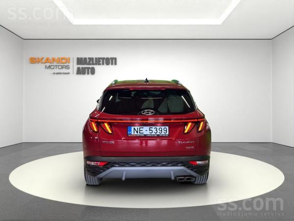 Red Hyundai Tucson 2022 in Riga, with an engine capacity of 1.60 L and mileage of 42 thousand km for 26490 €, photo 6 on AUTOMOTO.COM.LV