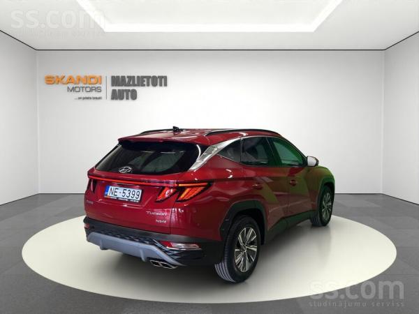Red Hyundai Tucson 2022 in Riga, with an engine capacity of 1.60 L and mileage of 42 thousand km for 26490 €, photo 7 on AUTOMOTO.COM.LV