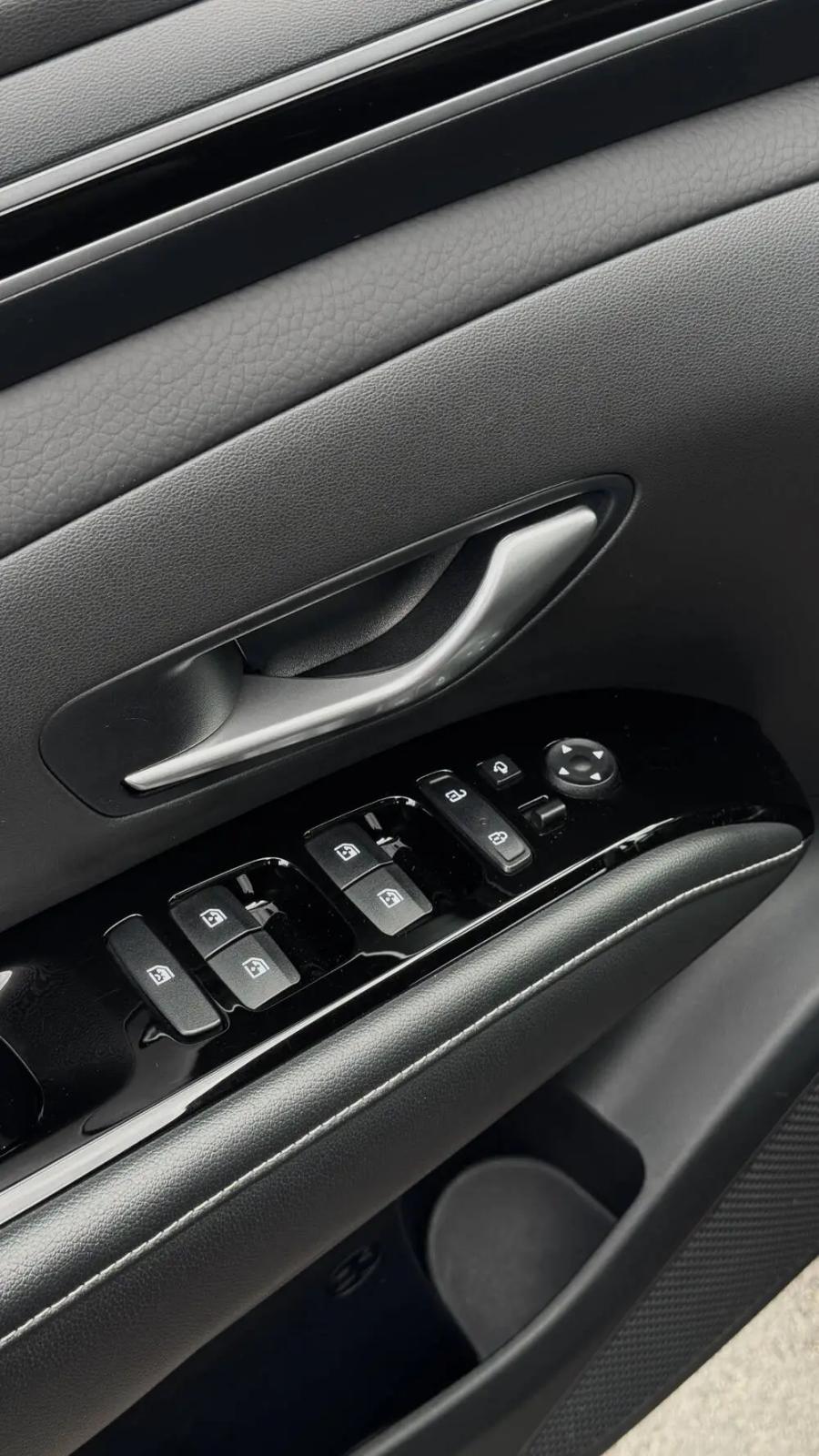 Sarkans Hyundai Tucson 2023 Rīga, ar dzinēja tilpumu 1.60 L un nobraukumu 88 tūkst. km par 23950 €, foto 14 vietnē AUTOMOTO.COM.LV