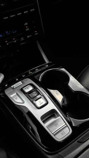 Sarkans Hyundai Tucson 2023 Rīga, ar dzinēja tilpumu 1.60 L un nobraukumu 88 tūkst. km par 23950 €, foto 22 vietnē AUTOMOTO.COM.LV