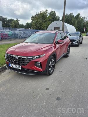 Красный Хендай Туксон 2023 в Рига, объемом двигателя 1.60 л и пробегом 43 тыс. км за 25500 €, фото  на AUTOMOTO.COM.LV