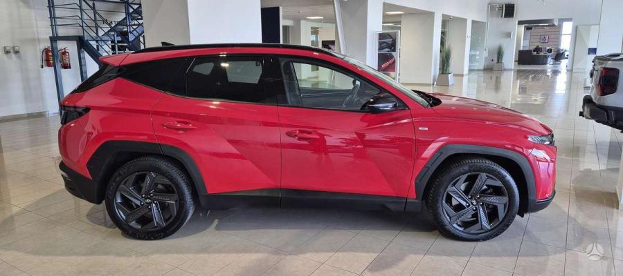 Sarkans Hyundai Tucson 2023 Šauļi, ar dzinēja tilpumu 1.60 L un nobraukumu 47 tūkst. km par 24800 €, foto 7 vietnē AUTOMOTO.COM.LV