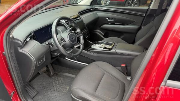 Hyundai Tucson 2023 Rīga vietnē Sarkans Hyundai Tucson 2023 Rīga, ar dzinēja tilpumu 1.60 L un nobraukumu 69 tūkst. km par 22900 €, foto 6 vietnē AUTOMOTO.COM.LV