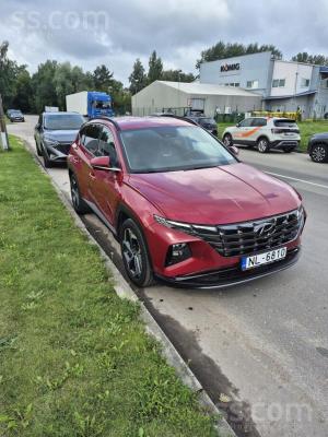 Красный Хендай Туксон 2023 в Рига, объемом двигателя 1.60 л и пробегом 44 тыс. км за 24900 €, фото 3 на AUTOMOTO.COM.LV