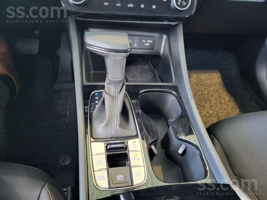 Sarkans Hyundai Tucson 2026 Rīga, ar dzinēja tilpumu 1.60 L un nobraukumu 16 tūkst. km par 30498 €, foto 12 vietnē AUTOMOTO.COM.LV