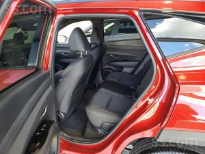 Sarkans Hyundai Tucson 2026 Rīga, ar dzinēja tilpumu 1.60 L un nobraukumu 16 tūkst. km par 30498 €, foto 17 vietnē AUTOMOTO.COM.LV