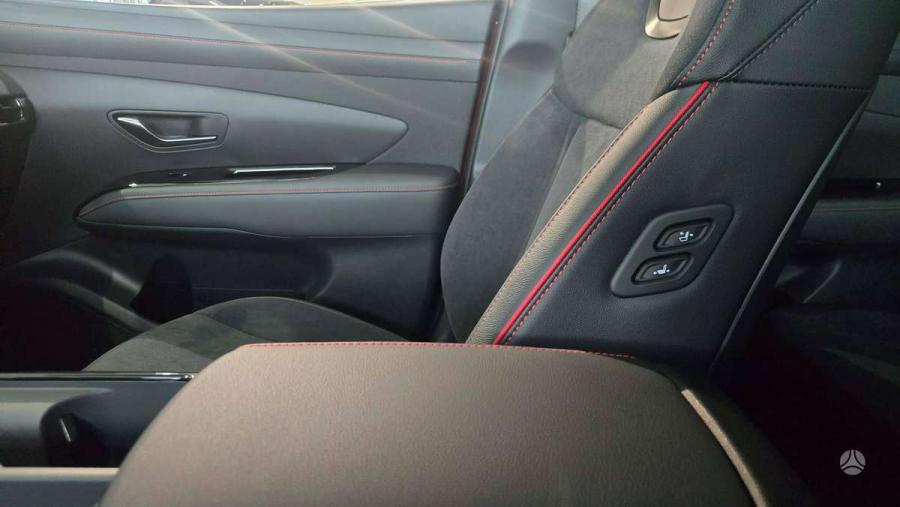 Red Hyundai Tucson 2026 in Kaunas, with an engine capacity of 1.60 L and mileage of 0 thousand km for 38999 €, photo 28 on AUTOMOTO.COM.LV