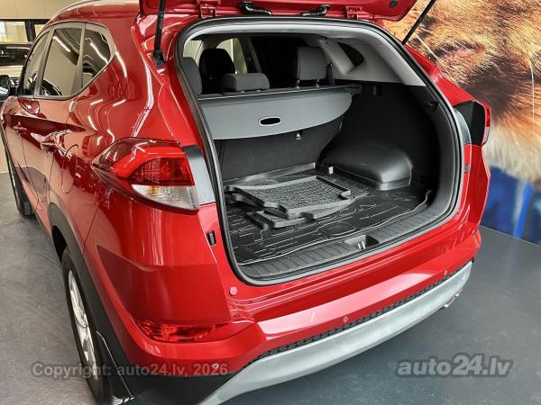 Sarkans Hyundai Tucson 2018 Tallina, ar dzinēja tilpumu 2.00 L un nobraukumu 69 tūkst. km par 13500 €, foto 5 vietnē AUTOMOTO.COM.LV