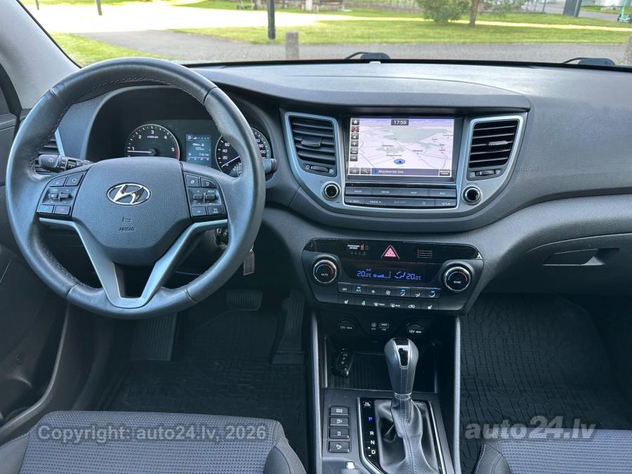 Red Hyundai Tucson 2018 in Tallinn, with an engine capacity of 1.70 L and mileage of 167 thousand km for 12900 €, photo 12 on AUTOMOTO.COM.LV