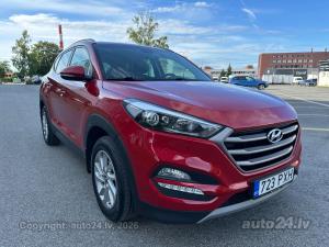 Red Hyundai Tucson 2018 in Tallinn, with an engine capacity of 1.70 L and mileage of 167 thousand km for 12900 €, photo 15 on AUTOMOTO.COM.LV