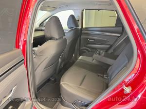 Sarkans Hyundai Tucson 2023 Tallina, ar dzinēja tilpumu 1.60 L un nobraukumu 60 tūkst. km par 28900 €, foto 25 vietnē AUTOMOTO.COM.LV