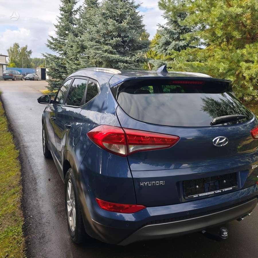 Violet Hyundai Tucson 2018 in Utena, with an engine capacity of 2.00 L and mileage of 191 thousand km for 12200 €, photo 6 on AUTOMOTO.COM.LV