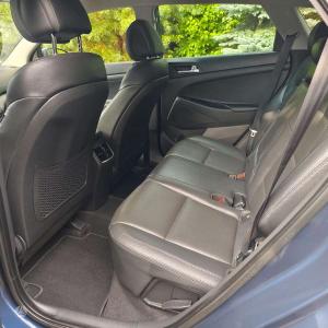 Violet Hyundai Tucson 2018 in Utena, with an engine capacity of 2.00 L and mileage of 191 thousand km for 12200 €, photo 10 on AUTOMOTO.COM.LV