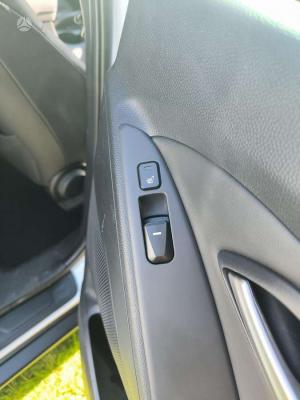 Balts Hyundai Tucson 2011 Kauņa, ar dzinēja tilpumu 1.69 L un nobraukumu 298 tūkst. km par 4600 €, foto 9 vietnē AUTOMOTO.COM.LV