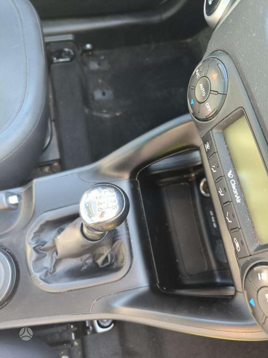 Balts Hyundai Tucson 2011 Kauņa, ar dzinēja tilpumu 1.69 L un nobraukumu 298 tūkst. km par 4600 €, foto 14 vietnē AUTOMOTO.COM.LV