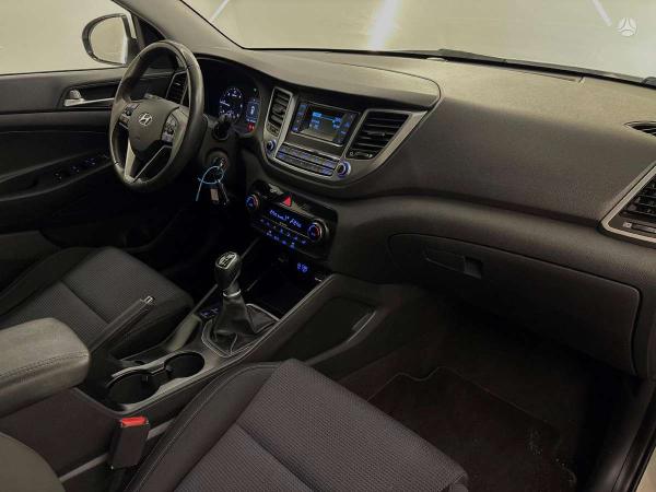 Balts Hyundai Tucson 2015 Marijampole, ar dzinēja tilpumu 1.69 L un nobraukumu 218 tūkst. km par 10950 €, foto 4 vietnē AUTOMOTO.COM.LV