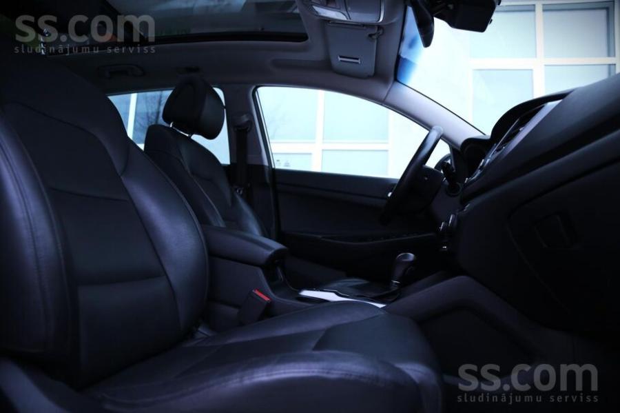 Balts Hyundai Tucson 2015 Rīga, ar dzinēja tilpumu 1.60 L un nobraukumu 167 tūkst. km par 12995 €, foto 12 vietnē AUTOMOTO.COM.LV